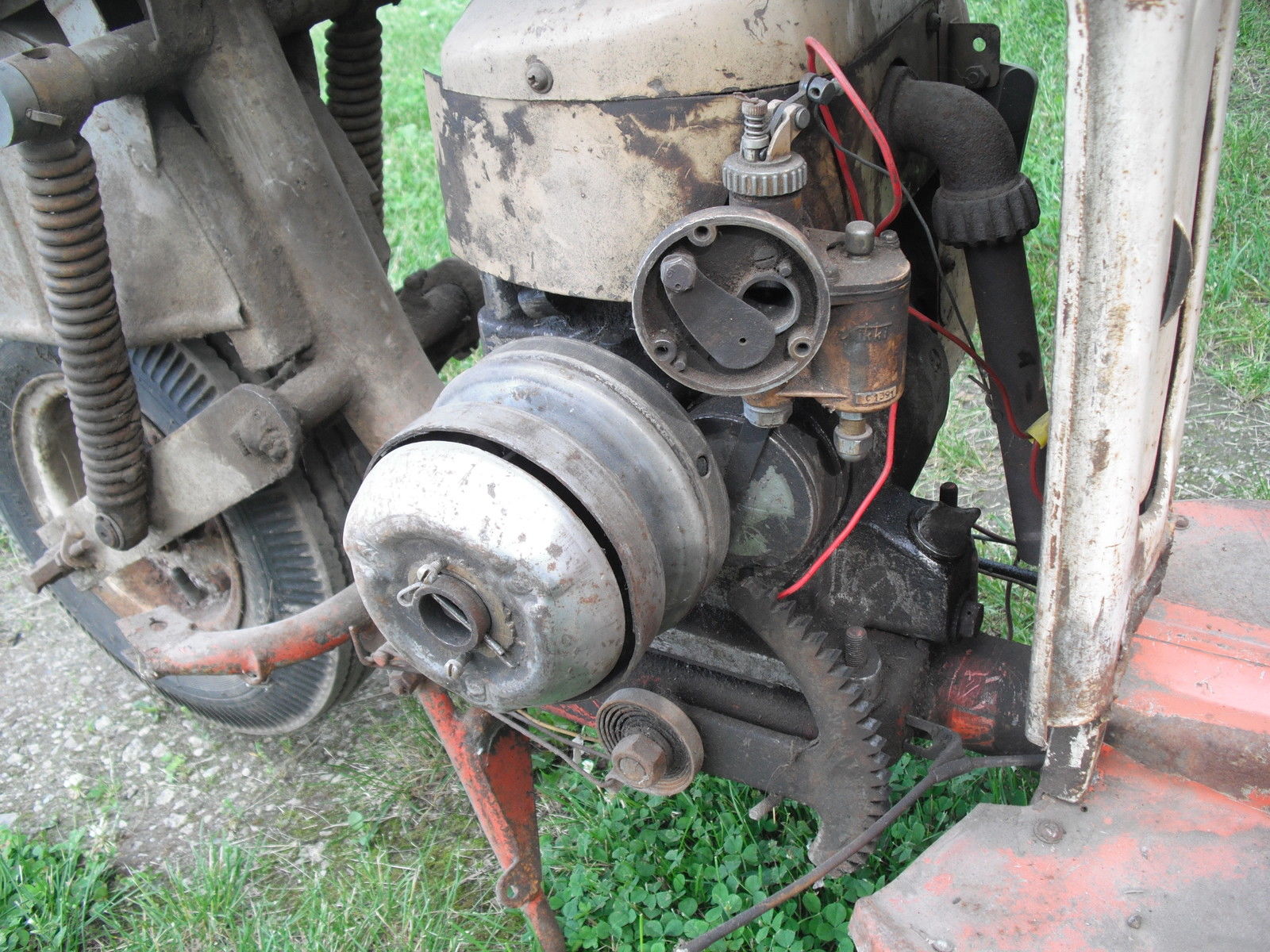 14014a Mitsubishi Pigeon Scooter | Wards Riverside Motorcycle Moped Scooter