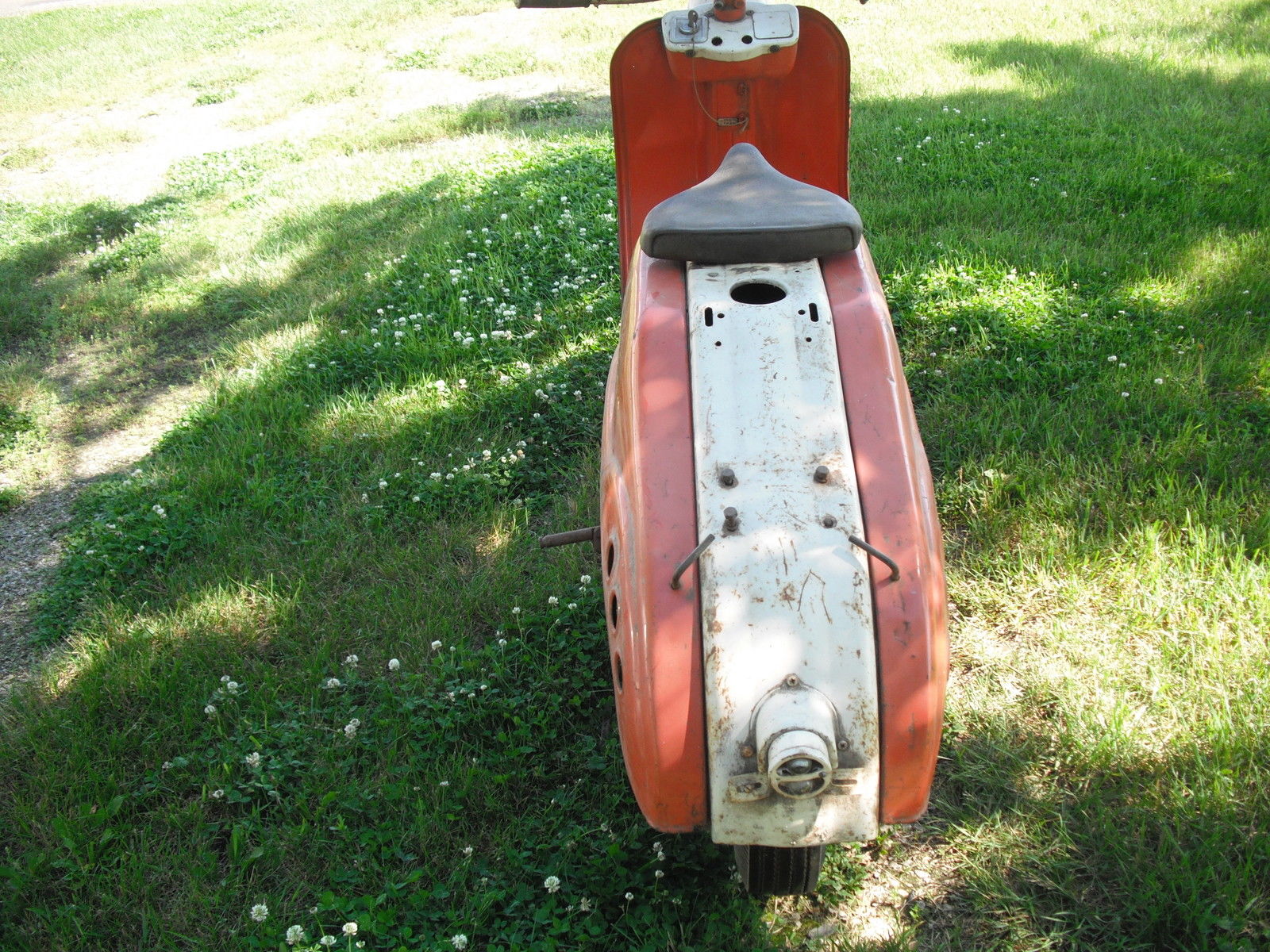 14014a Mitsubishi Pigeon Scooter | Wards Riverside Motorcycle Moped Scooter